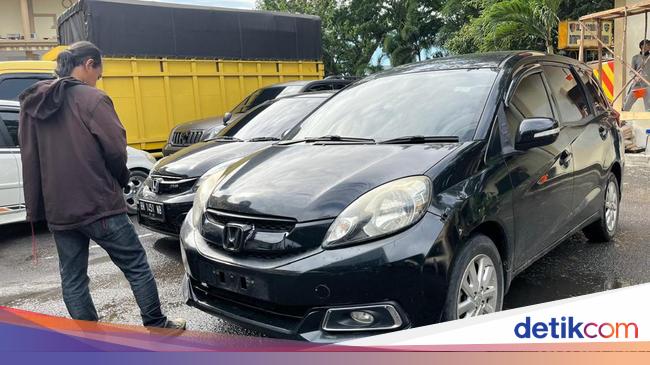 Mobil Bos Rental Tewas Dimassa di Pati Ternyata Ada yang Dibeli Polisi ...