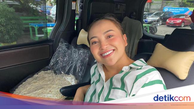 Mpok Alpa Selektif Pilih Endorse untuk Anak Kembar Mpok Alpa Selektif Pilih Endorse untuk Anak Kembar