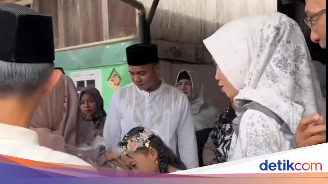 Uniknya Tradisi Khitanan di Muara Enim yang Mirip Pertunangan Bocah