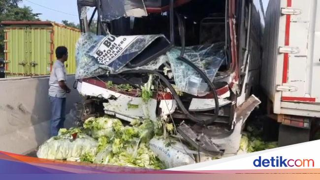 Pelajaran dari Tabrakan Beruntun di Tol Cipularang sampai Tutup Jalan