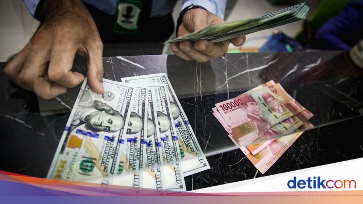 Dolar AS Ngamuk, Bank Mulai Jual Rp 16.700-an