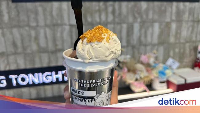 Sluurp! Manis Creamy Es Krim yang Antreannya Mengular di Blok M