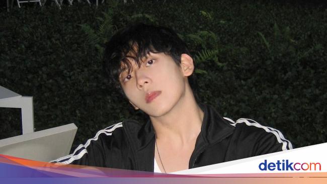 YouTuber Heo Seong Beom Mampir ke Indonesia dan Jajal Masakan Padang