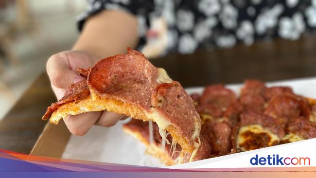 Makan Pizza Tersisa 1 Potong? Ini Saran Ahli Etiket untuk Menyantapnya