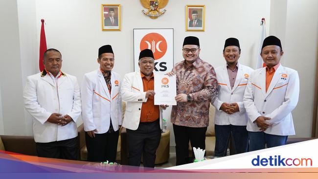 Golkar dan PKS Usung Bupati Petahana Dhito Maju Pilkada Kediri 2024