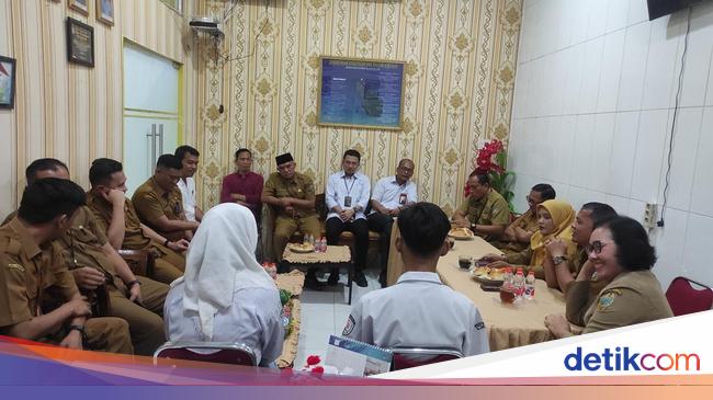 Siswi SMA Negeri 8 Medan Akhirnya Naik Kelas Bersyarat
