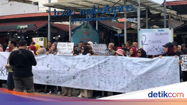 Kembali Gelar Aksi, Pedagang Teras Malioboro 2 Bantah Pernyataan Sultan
