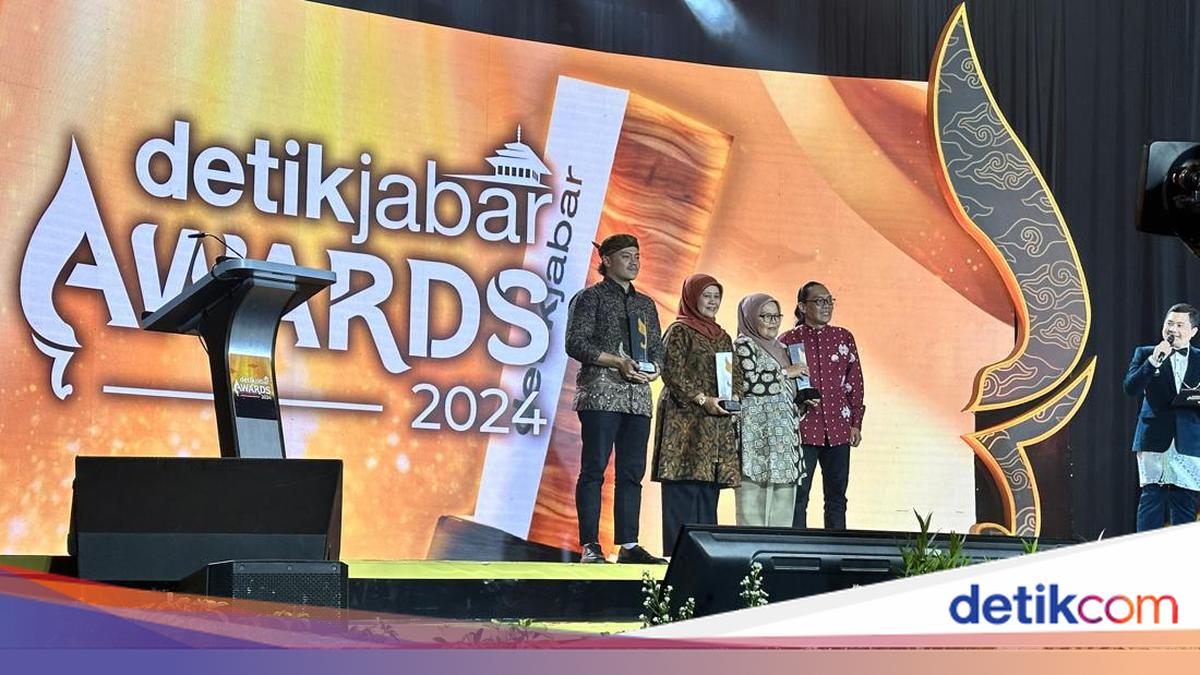 Senyum Lebar Eti Kala Kelompok Tani Kopi Wanoja Sabet detikJabar Awards