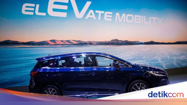 Mobil Listrik Terlaris 2024: BYD M6 Juara meski Baru Datang di Babak Kedua