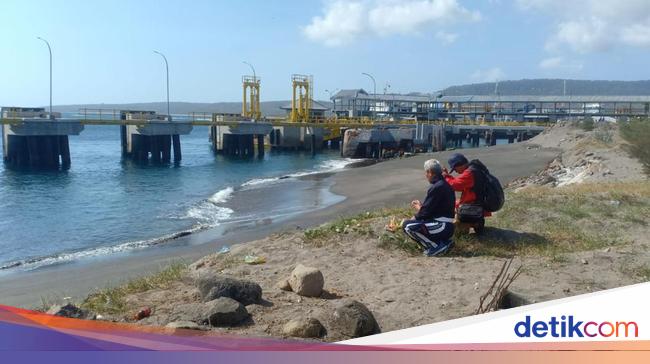Penyeberangan di Selat Bali Ditutup Sementara gegara Cuaca Buruk