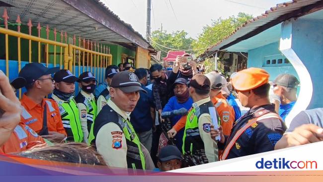 Penertiban Rumah Aset PT KAI Daop 9 Sempat Diwarnai Ketegangan