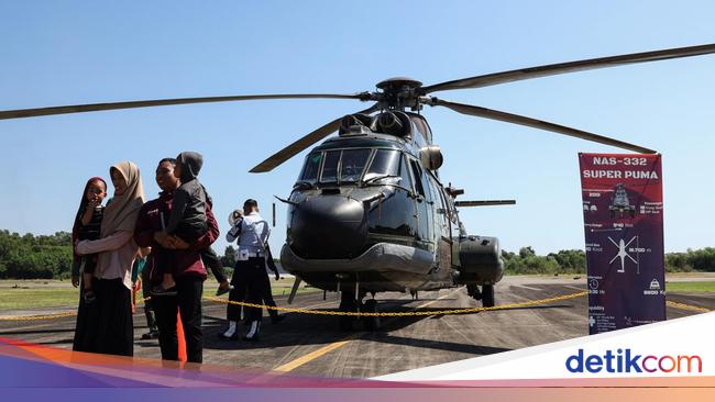 Warga Serbu Pameran Alutsista TNI AU di Makassar