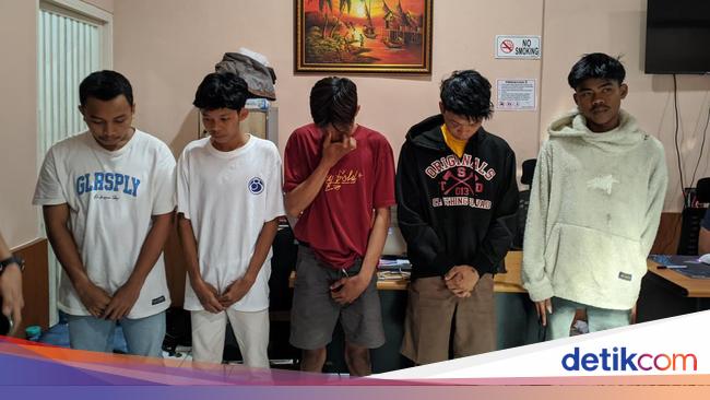 Bacok Pria Saat Nongkrong, 10 Anggota Geng Motor di Mataram Dibekuk