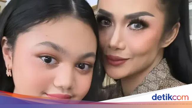 Foto Perdana Amora Putri Krisdayanti Tampil Dengan Rambut Lurus, Manglingi