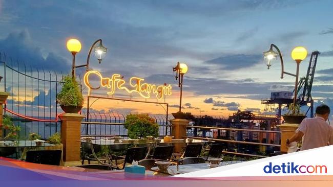 5 Cafe dan Restoran di Makassar View Pantai dan Sunset yang Menawan