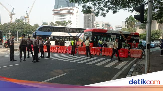 Jelang Demo BEM SI, Lalin di Kawasan Patung Kuda Jakpus Ditutup
