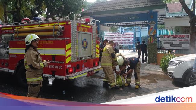 Kebakaran di SMAN 82 Jakarta Sudah Padam, Sumber Api dari Gedung ATK
