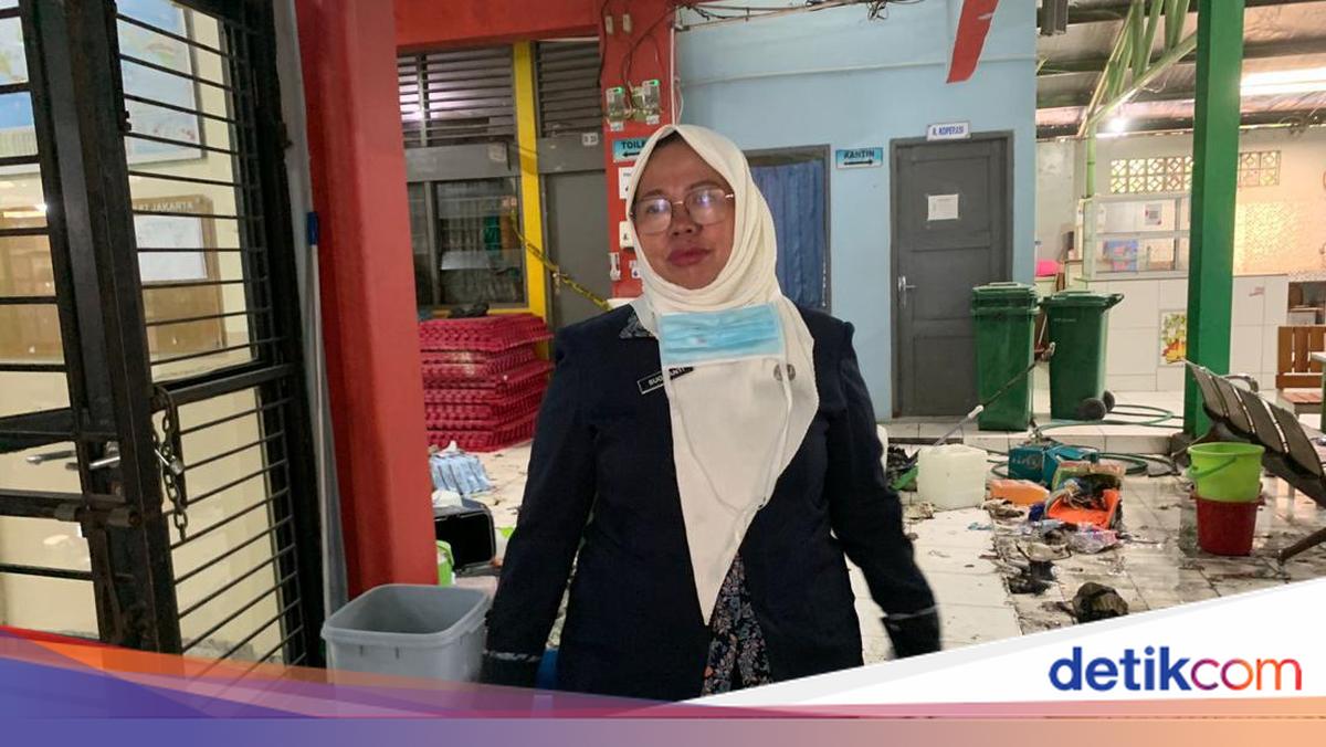 Seluruh Siswa SMAN 82 Jakarta Dipulangkan Imbas Kebakaran Gudang