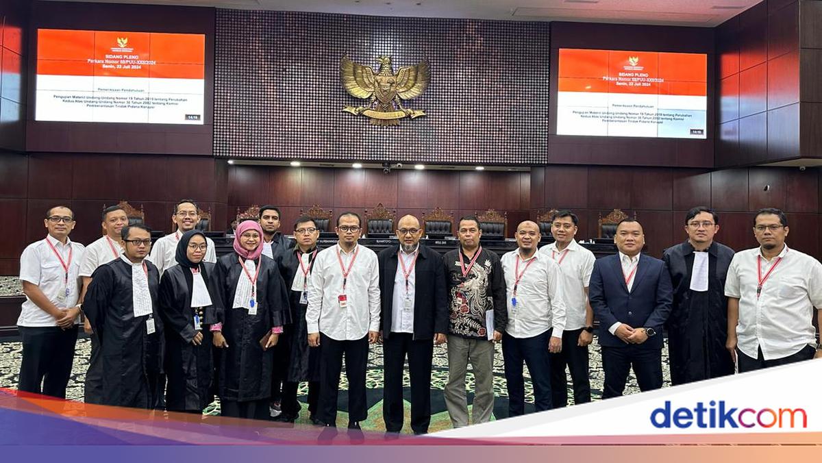 Gugat UU KPK, Novel dkk Minta MK Bikin Putusan Sela Tunda Seleksi Capim