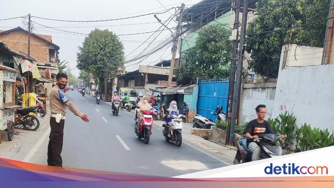 Pemotor Wanita di Jakbar Tewas Usai Senggol Pikap Lalu Dihantam Mobil