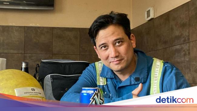 Tengku Firmansyah Pamer Kerjaan Baru Usai Pindah ke Kanada Tengku Firmansyah Pamer Kerjaan Baru Usai Pindah ke Kanada