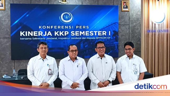 KKP Bisiki Tim Prabowo Agar Ikan Jadi Menu Makan Bergizi Gratis