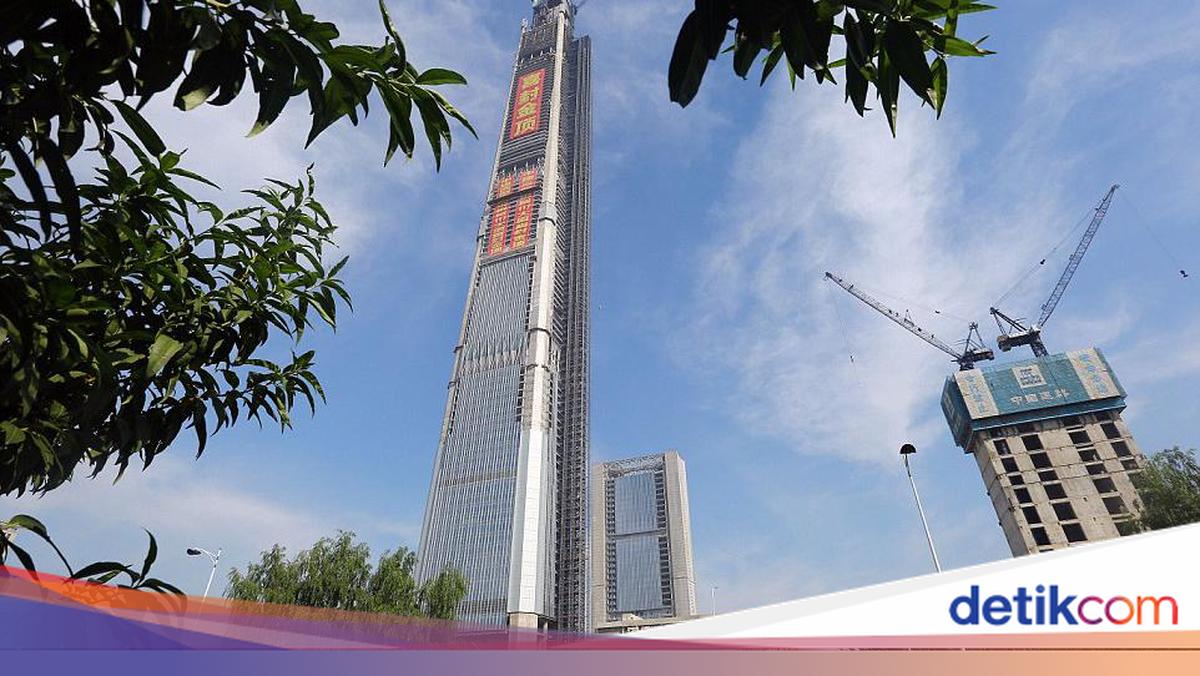China Lanjutkan Proyek 'Tongkat Jalan' Setinggi Langit yang Sempat Mati
