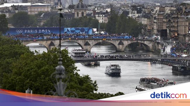Defile Bersejarah Olimpiade Paris 2024