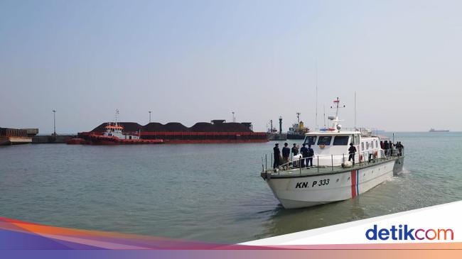 Imigrasi Gelar Patroli Laut, Periksa Dokumen Kapal Asing di Selat Sunda
