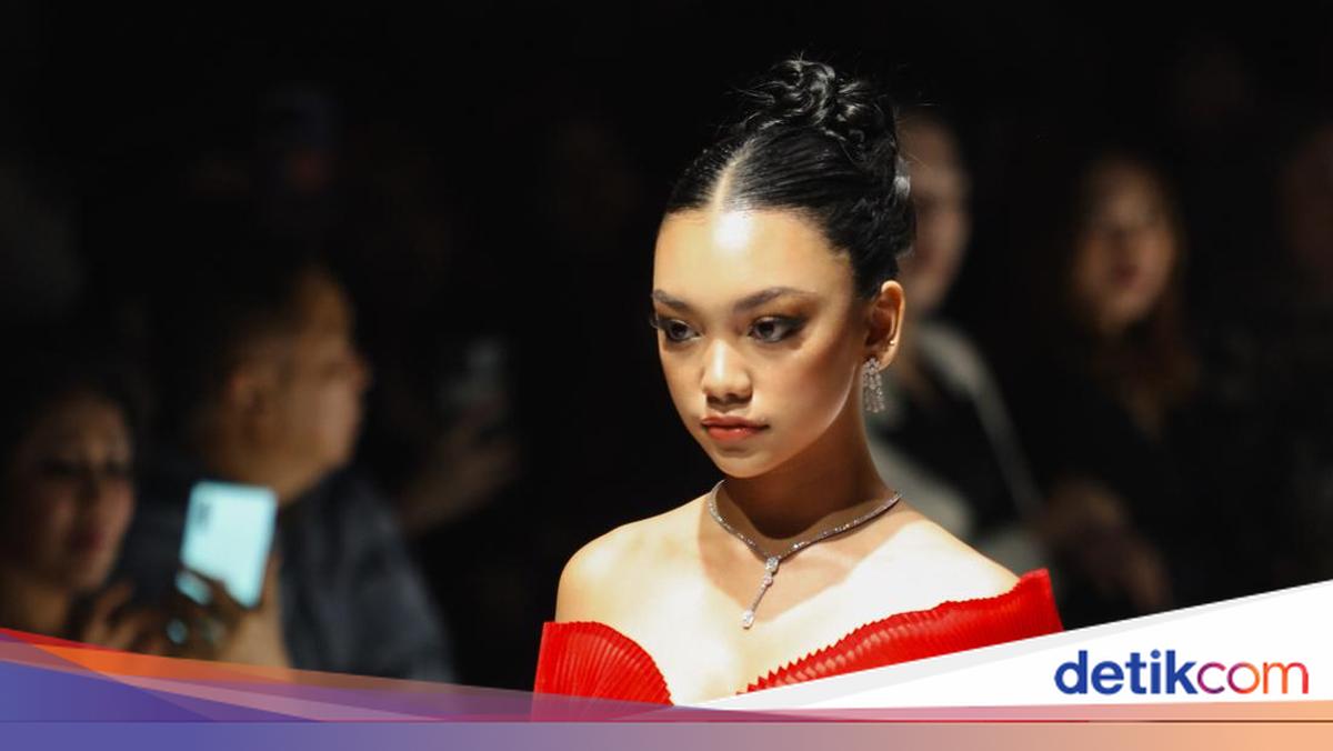 Kondisi Terkini Naura Ayu Usai Jatuh di Runway, Perasaan Campur Aduk