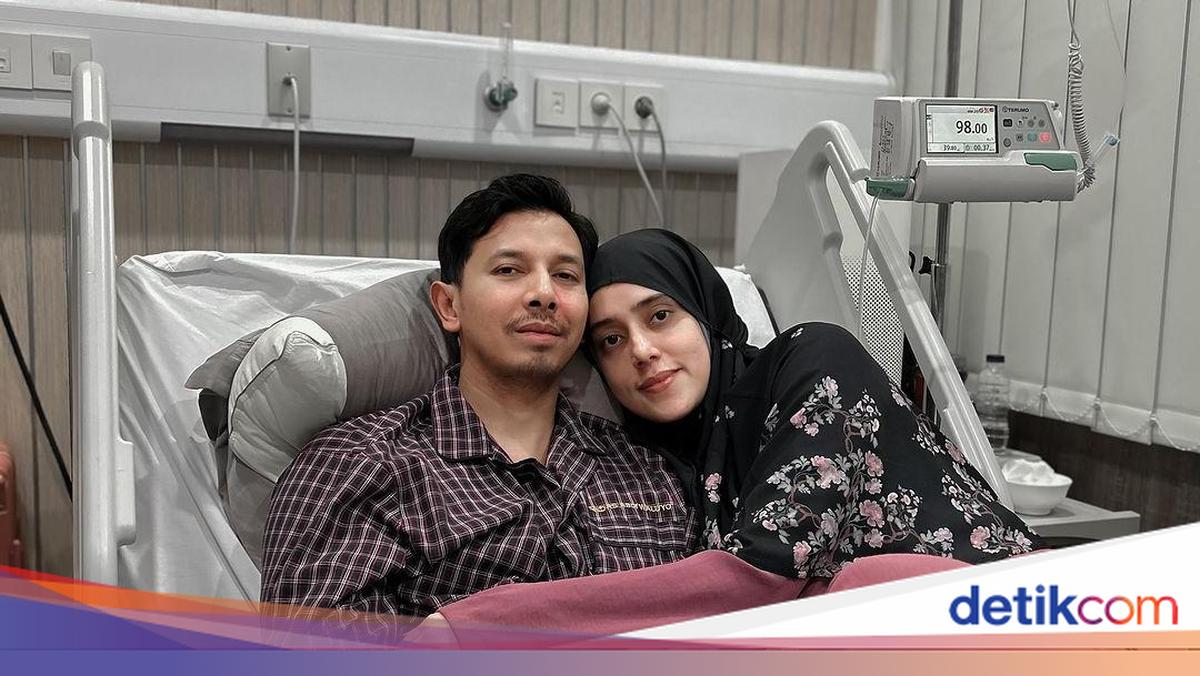 Fairuz A Rafiq Sembunyikan Tangis Saat Tahu Penyakit Sonny Septian