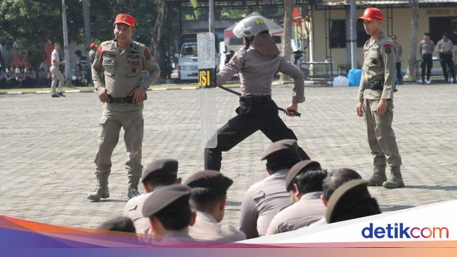 Persiapan Pilkada 2024, 200 Personel Polres Mojokerto Jalani Latihan Dalmas