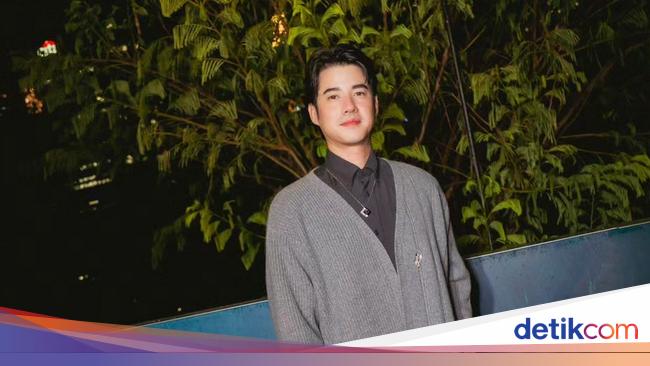 Awet Muda! Ini Mario Maurer, Aktor Thailand yang Doyan Ngopi