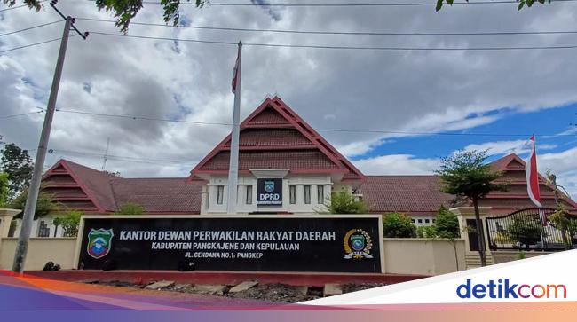 Alasan Pemkab Pangkep Minta 35 Anggota DPRD Kembalikan Pin Emas 5 Gram