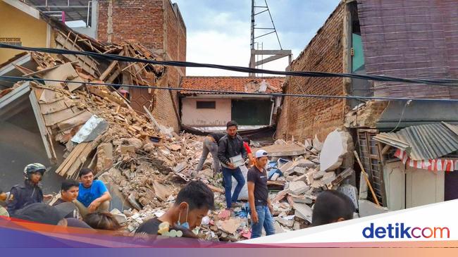 Fakta-fakta Rumah Tiga Lantai yang Ambruk di Bandung