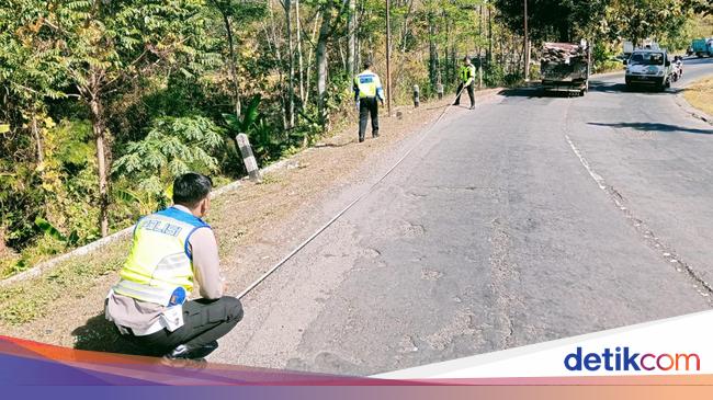 Siswi SMA Wonogiri Tewas Terjatuh Saat 'Nggandul' Bus, Polisi Periksa Sopir