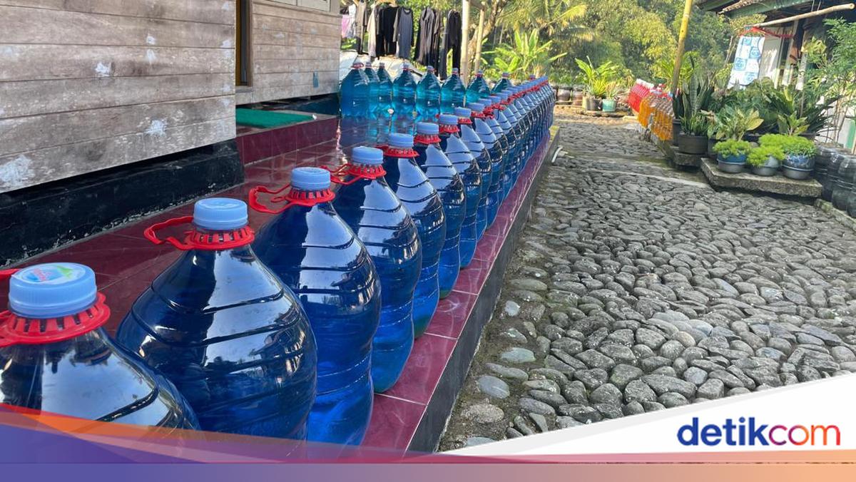 Viral Ada Kampung Galon di Cianjur, Begini Suasananya