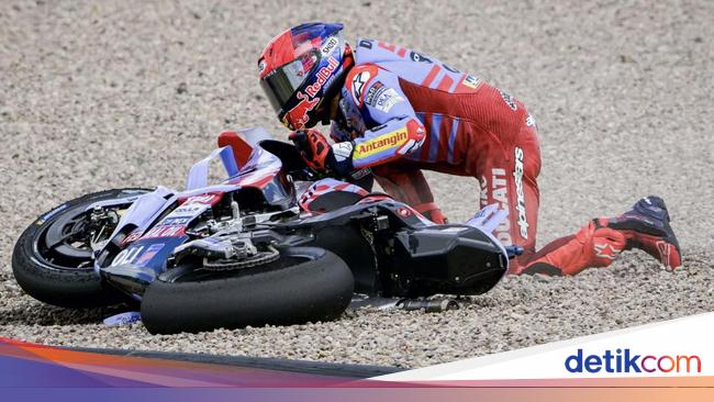 Bukan Marquez, Ini Pebalap MotoGP yang Paling Sering Jatuh Sepanjang ...