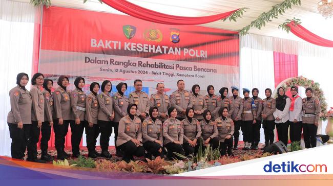 Rangkaian HUT Polwan ke-76, Ratusan Polwan Gelar Napak Tilas ke Bukittinggi