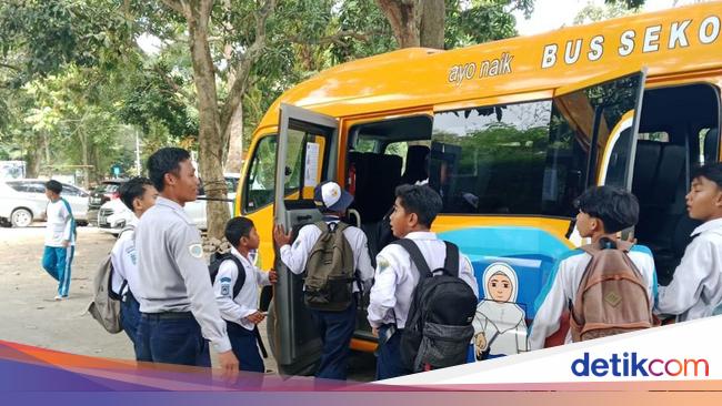 Tak Sanggup Beli Bus Sekolah, Pemkot Mataram Manfaatkan Bemo Kuning