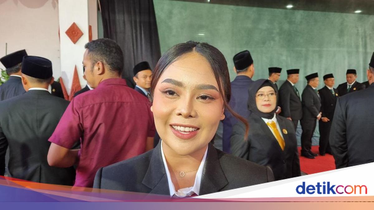Gantikan Ayahnya yang Meninggal, Aurely Jadi Anggota Termuda DPRD Bantul
