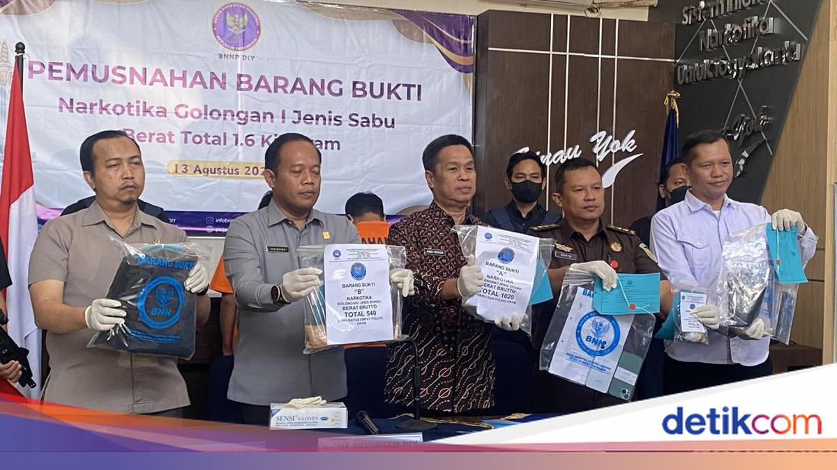 BNNP DIY Musnahkan 1,6 kg Sabu, Dibungkus dalam Teh China-Kopi