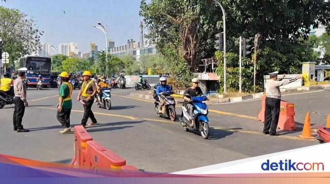 Ada Proyek Rumah Pompa, Lalin di Taman Sunter Jakut Arah JIS Dialihkan