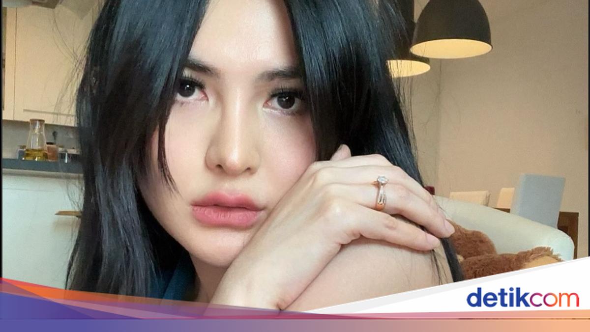 8 Gaya Selebgram Seksi Angela Lee, Kembali Ditangkap Polisi Karena Penipuan