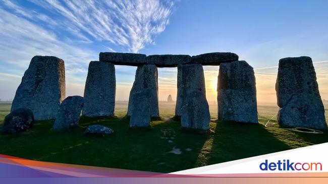 Stonehenge: The Mystery of Its 5,000-Year-Old Origins Revealed - NewsyList
