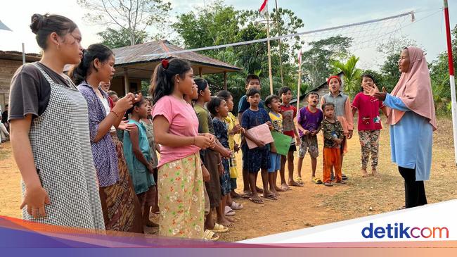 Gegap Gempita Suku Talang Mamak Jambi Sambut Hari Kemerdekaan