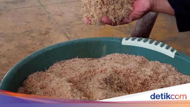 Potret Pembuatan Ukup, Pengharum Ruangan di Keraton Kacirebonan