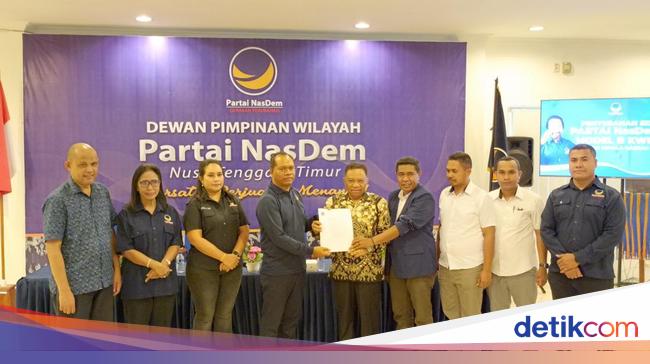 14 Bakal Paslon Kepala Daerah di NTT Terima SK dari Partai NasDem