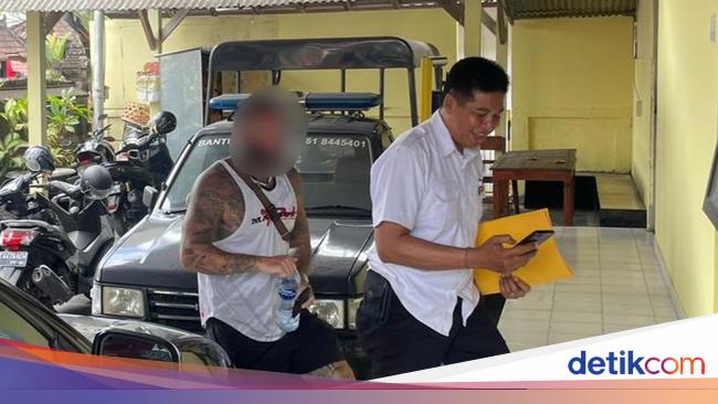 Lupa PIN Kunci Pintu, Bule Panjat Tembok-Injak Pelinggih Vila hingga Hancur