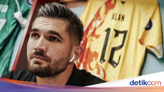 Kata Kiper PSS Alan Bernardon Usai Komunikasi Antarpemain Disorot Pelatih